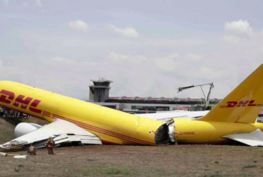 Drammatico atterraggio per un aereo cargo della DHL - Libera TV