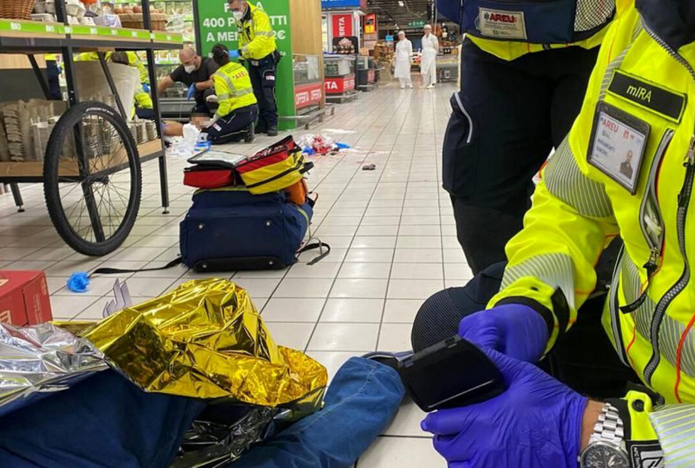 Strage al supermercato di Assago, il killer: "Ho visto un calciatore ...