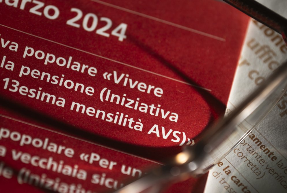 Finanziare la 13esima AVS abolendo il segreto bancario. Quadri contro la proposta socialista ...