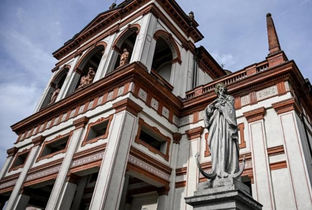 Ricatto a luci rosse e ombre sul caso Poggi: arrestato in Svizzera il ...